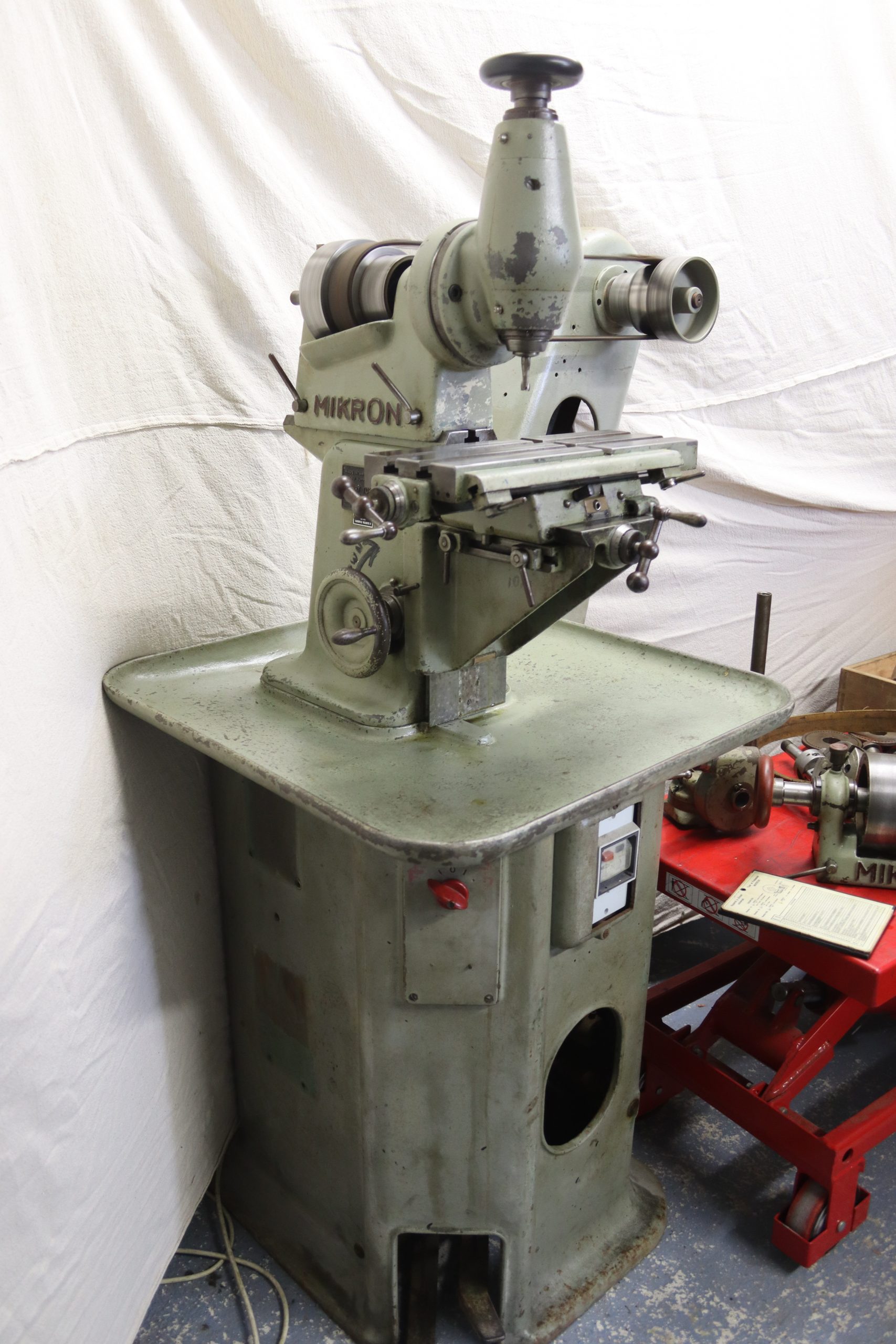 Mikron Type 75 small precision mill – SuffolkSteam
